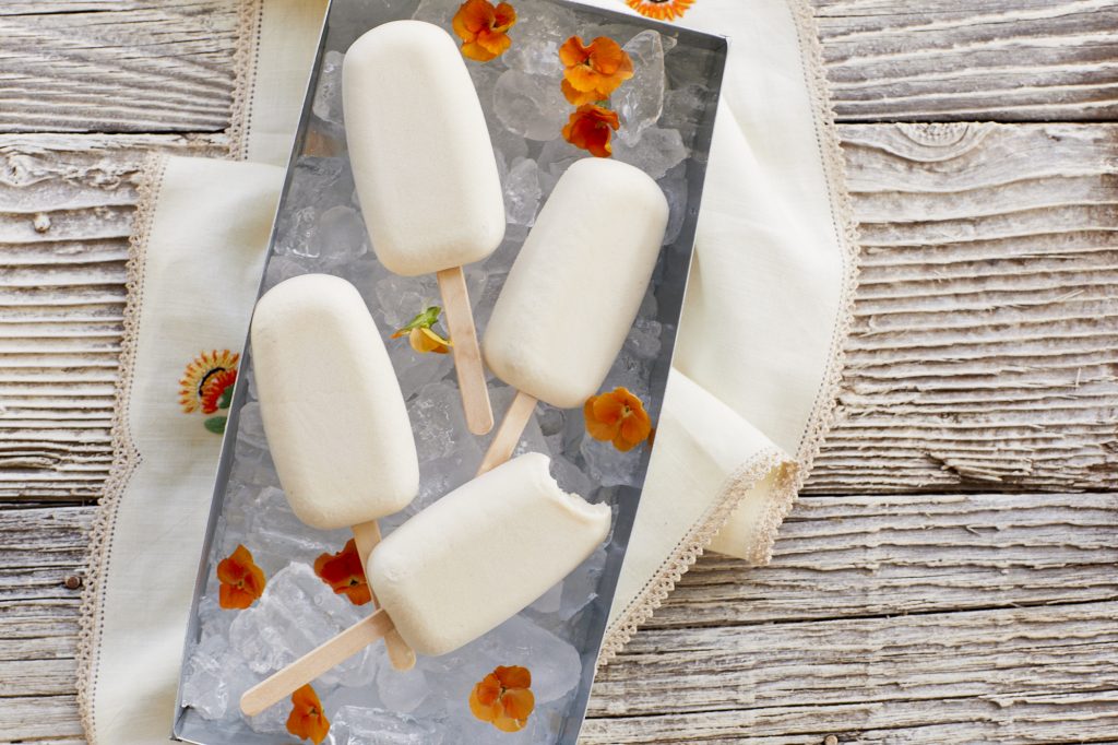 Creamy macadamia maple popsicles