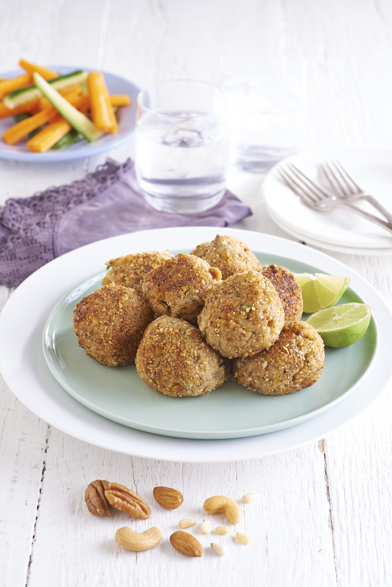 Brown rice and nut balls