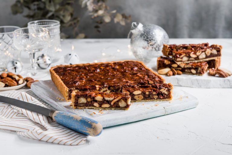 Caramel nut tart